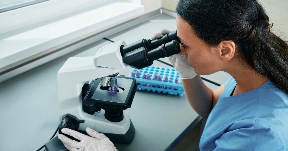 Clinical Microscopy: A Gateway To The Microscopic World | Sean Schepers